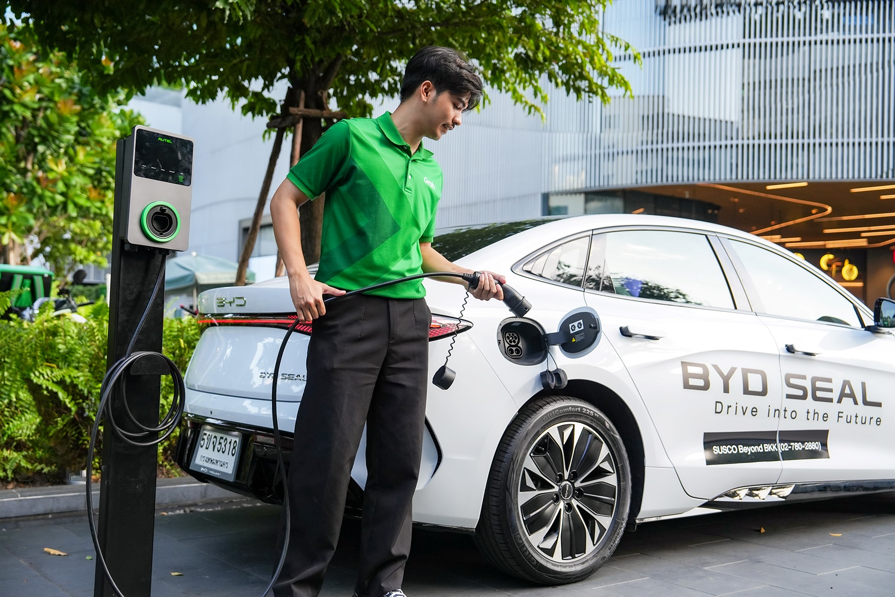 แกร็บ เผยยอดคนขับแกร็บใช้รถ EV เกินหมื่นคัน ดึง 5 พันธมิตรใหม่ เสริมทัพหนุนโครงการ Grab EV ...