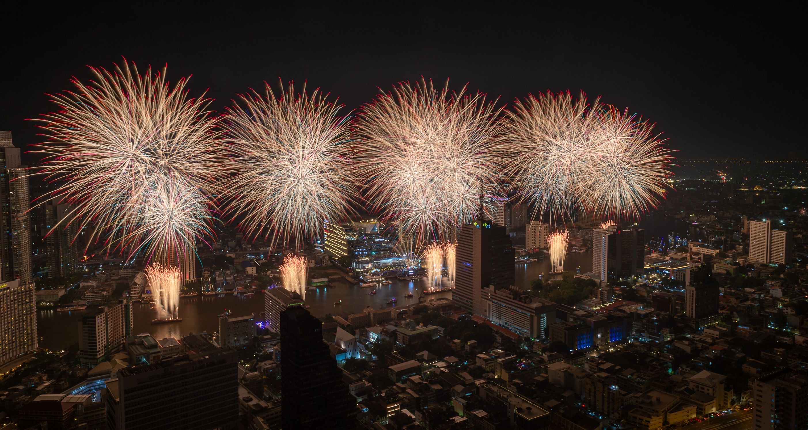 กรุงเทพฯ เมืองแห่งการ Countdown ส่อง 4 Landmark ฉลองปีใหม่ยิ่งใหญ่แค่ ...