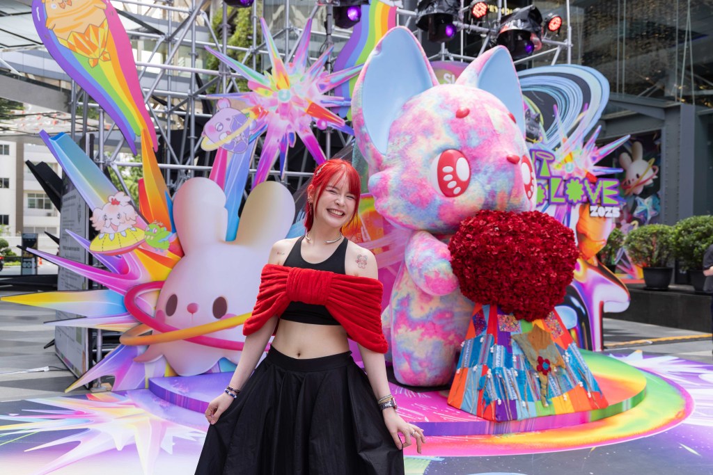 คุยกับศิลปินนักออกแบบชาวไทย “PORIIN” เพราะการรักตัวเองเหมือนจักรวาลที่ ...